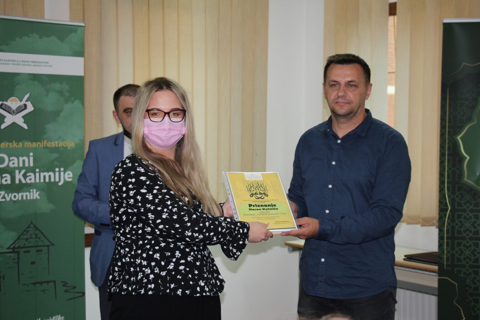 Manifestacija "Dani Hasana Kaimije": Nagrade Salih-ef. Smajloviću i Hadžemu Hajdareviću ...